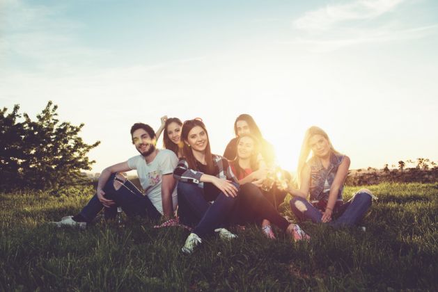 Faut-il sourire pour être heureux ? | Bio à la une