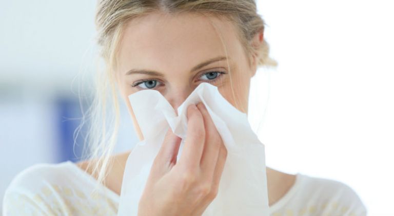 Comment soigner un nez qui coule avec les huiles essentielles ? | Bio à ...